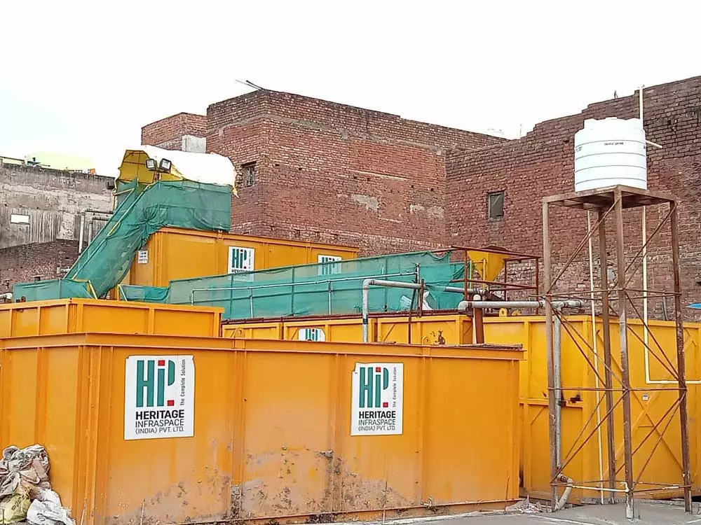 Using bentonite or polymer slurry to build reinforced concrete ...